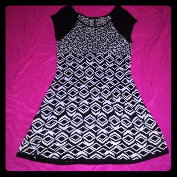 Taylor Woman | Dresses | Taylor Brand Sweater Style Fit And Flare Dress ...